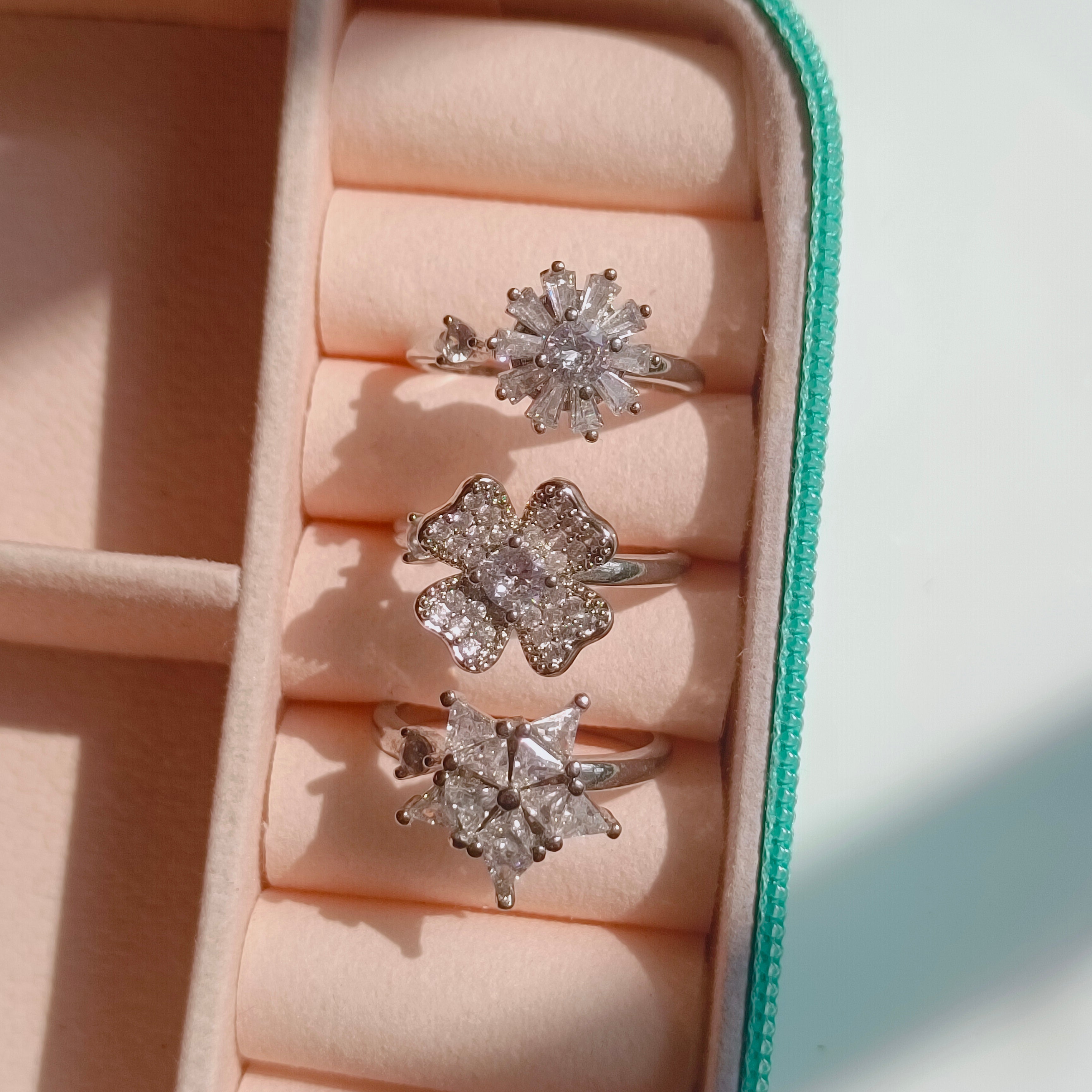 AD Rotating Rings – Nylaa Crafts